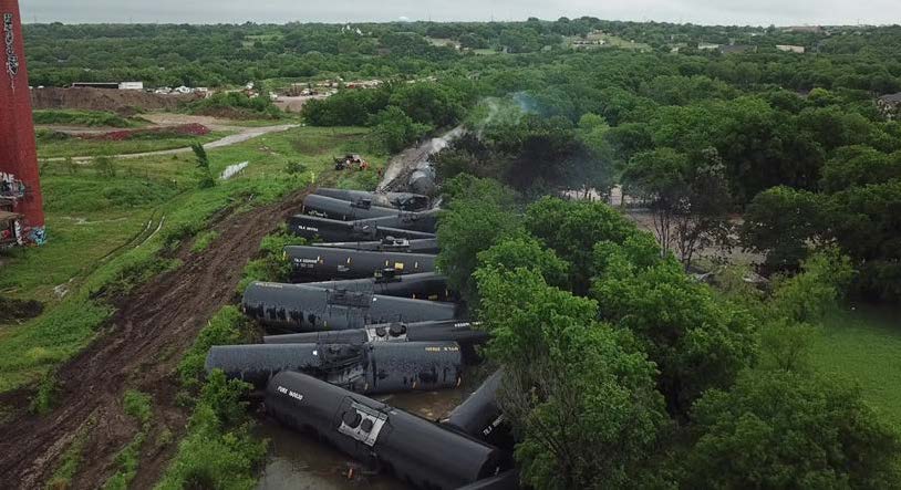 Heavy rainfall may have led to fiery Texas tank car derailment | GlobalSpec