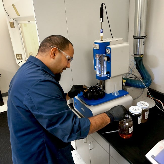 Cleaning, flushing, draining and charging your thermal oil system ...