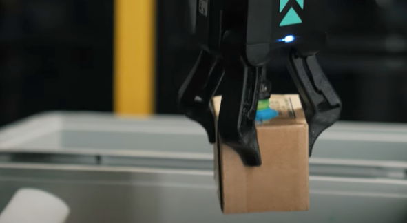 Watch item-handling robot take on material handling tasks | GlobalSpec