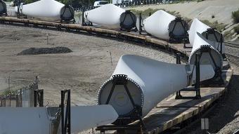 Wind Turbine Blades Built from Plastic Foam | Engineering360
