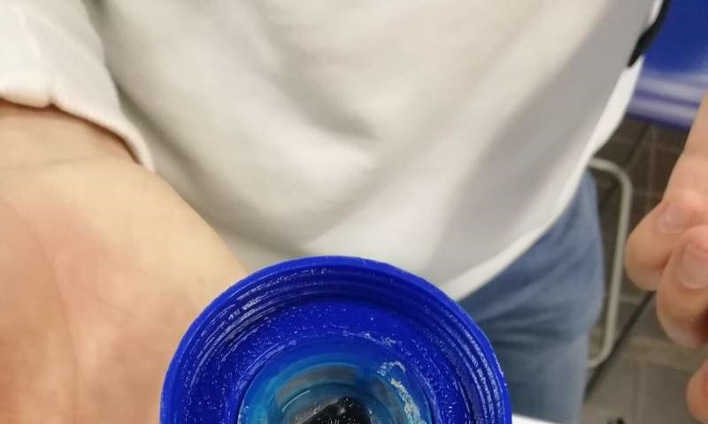 A washing machine filter that dissolves plastic microfibers | GlobalSpec