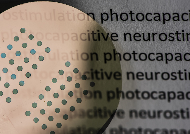 An Artificial Retina Based on Organic Pigment Photocapacitors ... An Artificial Retina Based on Organic Pigment Photocapacitors ...