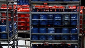 Ultra-compressible thermal putty from Fujipoly | Engineering360