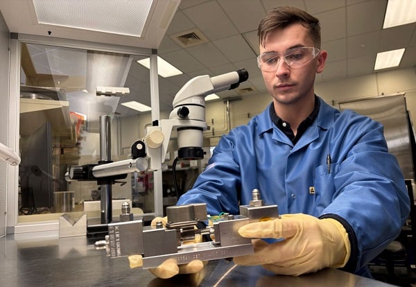 US Air Force Research Laboratory awards Moog contract to develop new ...